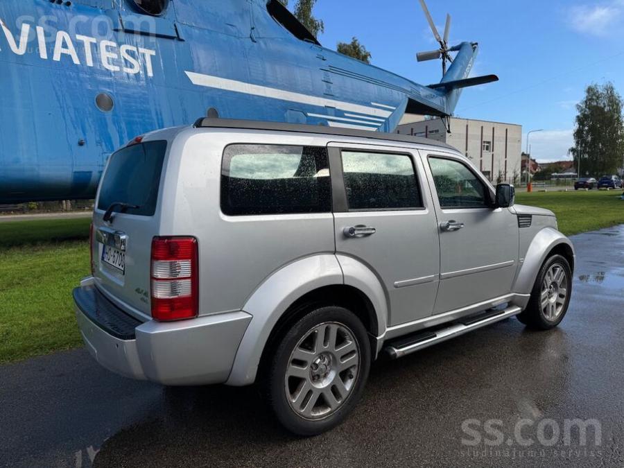 Dodge Nitro 2011 Rīga, ar dzinēja tilpumu 4.00 L un nobraukumu 193 tūkst. km par 6400 €, foto 3 vietnē AUTOMOTO.COM.LV