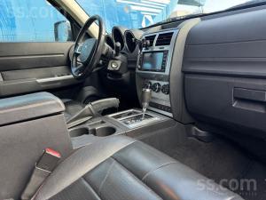 Додж Нитро 2011 в Рига, объемом двигателя 4.00 л и пробегом 193 тыс. км за 5500 €, фото 12 на AUTOMOTO.COM.LV