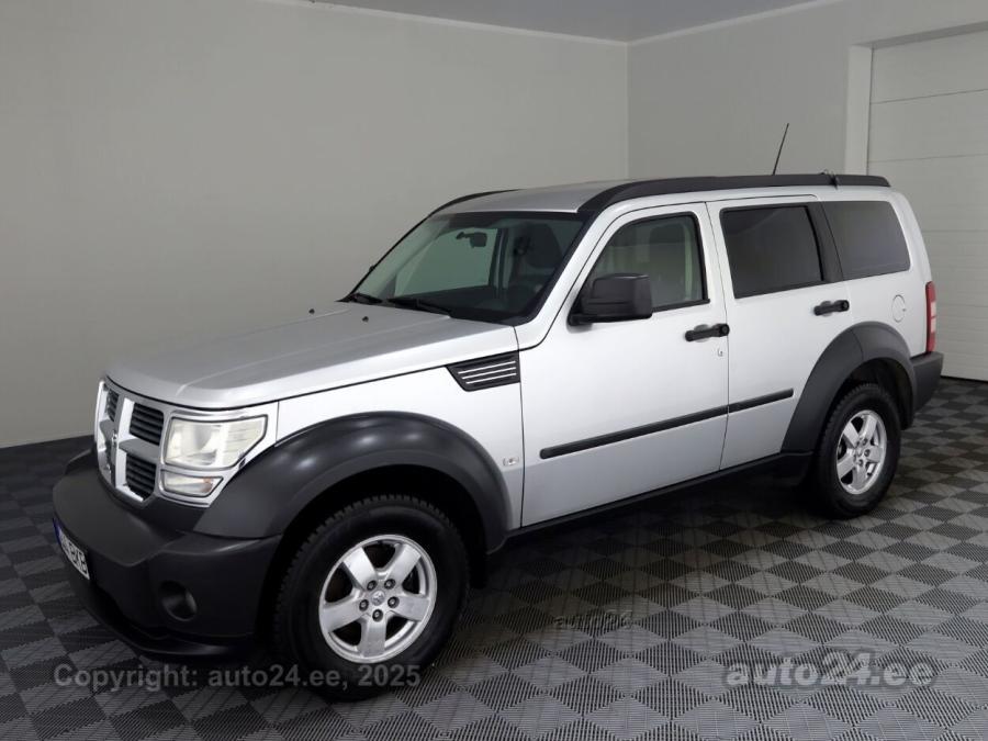 Grey Dodge Nitro 2007 in Tallinn, with an engine capacity of 2.80 L and mileage of 332 thousand km for 2499 €, photo 2 on AUTOMOTO.COM.LV