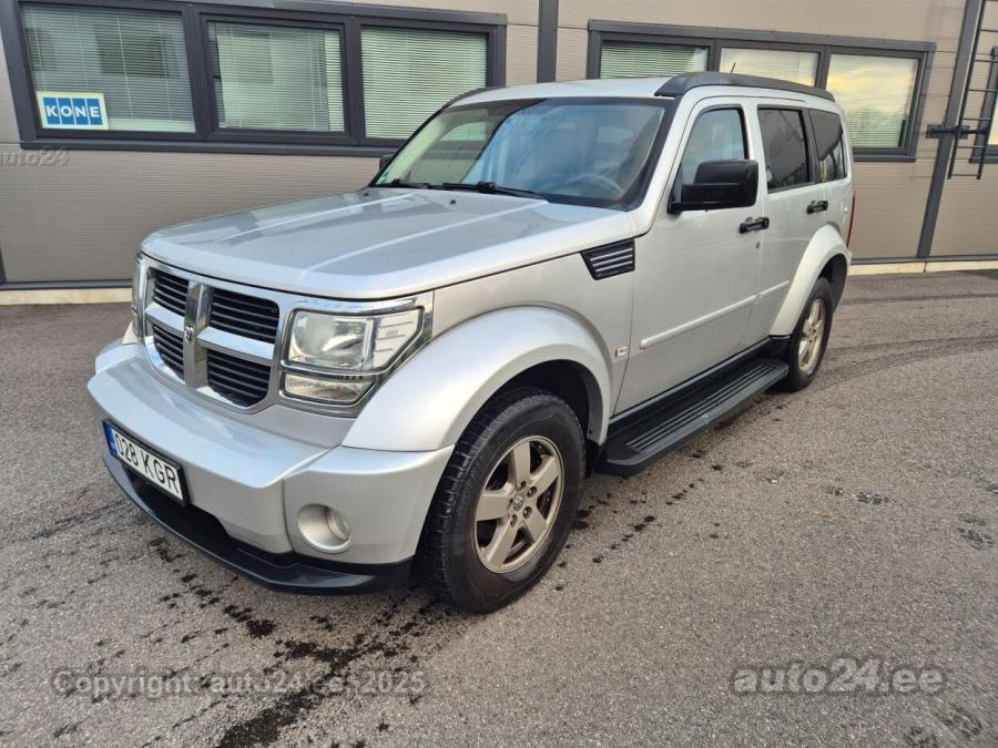 Pelēks Dodge Nitro 2007 Pērnava, ar dzinēja tilpumu 2.80 L un nobraukumu 198 tūkst. km par 5700 €, foto 1 vietnē AUTOMOTO.COM.LV