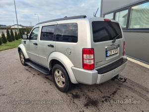 Pelēks Dodge Nitro 2007 Pērnava, ar dzinēja tilpumu 2.80 L un nobraukumu 198 tūkst. km par 5700 €, foto 6 vietnē AUTOMOTO.COM.LV