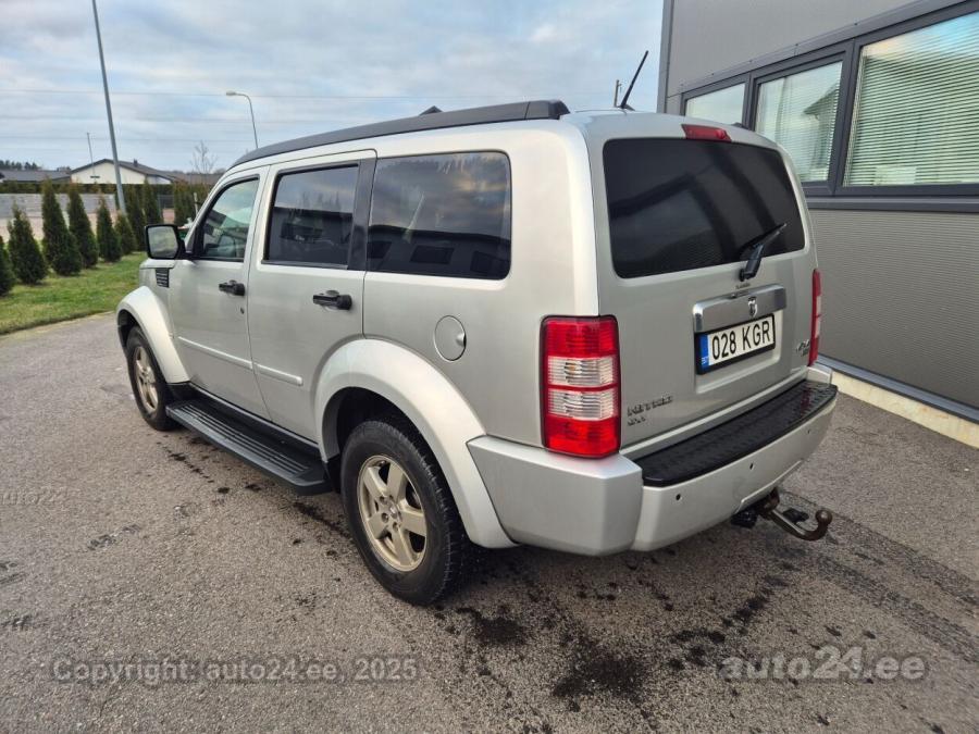 Pelēks Dodge Nitro 2007 Pērnava, ar dzinēja tilpumu 2.80 L un nobraukumu 198 tūkst. km par 5700 €, foto 6 vietnē AUTOMOTO.COM.LV