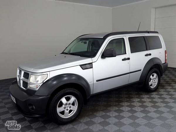 Pelēks Dodge Nitro 2007 Tallina, ar dzinēja tilpumu 2.80 L un nobraukumu 332 tūkst. km par 2499 €, foto 2 vietnē AUTOMOTO.COM.LV