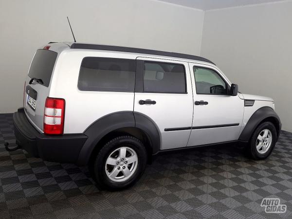 Pelēks Dodge Nitro 2007 Tallina, ar dzinēja tilpumu 2.80 L un nobraukumu 332 tūkst. km par 2499 €, foto 3 vietnē AUTOMOTO.COM.LV