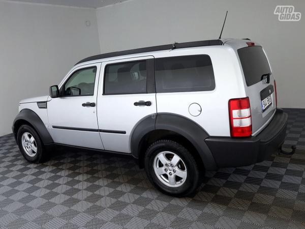 Pelēks Dodge Nitro 2007 Tallina, ar dzinēja tilpumu 2.80 L un nobraukumu 332 tūkst. km par 2499 €, foto 4 vietnē AUTOMOTO.COM.LV