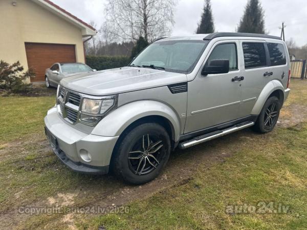 Pelēks Dodge Nitro 2007 Tartu, ar dzinēja tilpumu 2.80 L un nobraukumu 312 tūkst. km par 4490 €, foto 2 vietnē AUTOMOTO.COM.LV