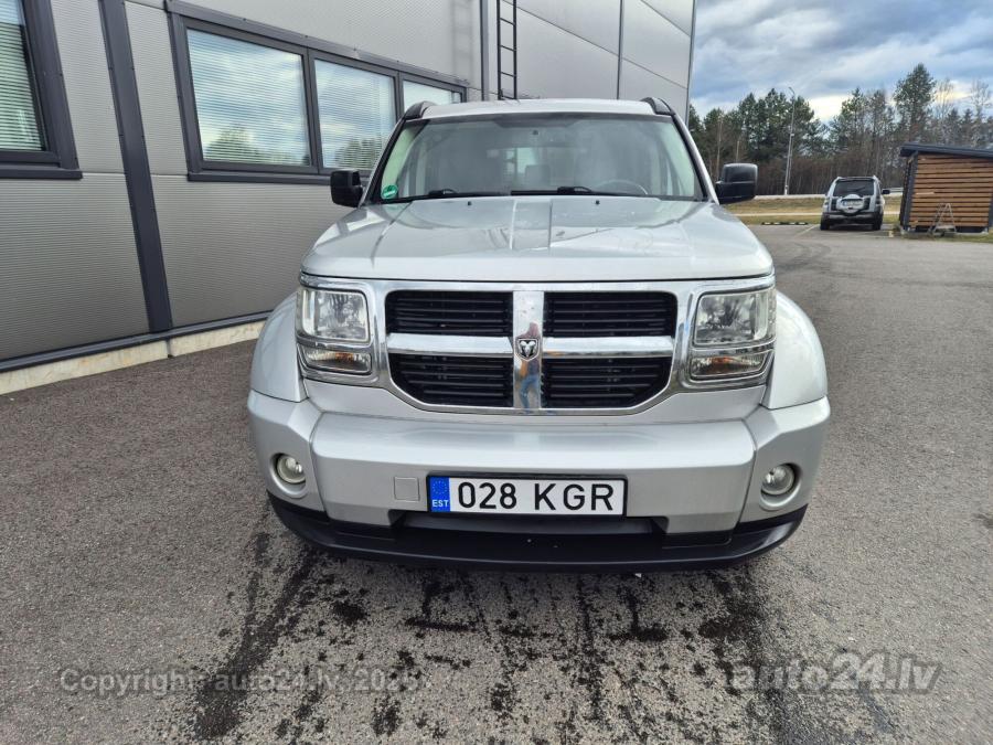 Grey Dodge Nitro 2007 in Parnu, with an engine capacity of 2.80 L and mileage of 200 thousand km for 5700 €, photo 3 on AUTOMOTO.COM.LV