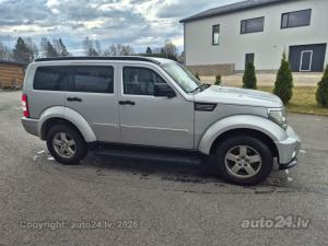 Grey Dodge Nitro 2007 in Parnu, with an engine capacity of 2.80 L and mileage of 200 thousand km for 5700 €, photo 5 on AUTOMOTO.COM.LV
