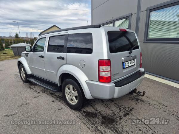 Pelēks Dodge Nitro 2007 Pērnava, ar dzinēja tilpumu 2.80 L un nobraukumu 200 tūkst. km par 5700 €, foto 6 vietnē AUTOMOTO.COM.LV