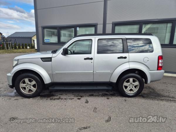 Pelēks Dodge Nitro 2007 Pērnava, ar dzinēja tilpumu 2.80 L un nobraukumu 200 tūkst. km par 5700 €, foto 7 vietnē AUTOMOTO.COM.LV