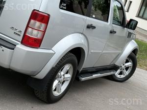 Pelēks Dodge Nitro 2007 Jūrmala, ar dzinēja tilpumu 2.80 L un nobraukumu 0 tūkst. km par 3950 €, foto 20 vietnē AUTOMOTO.COM.LV