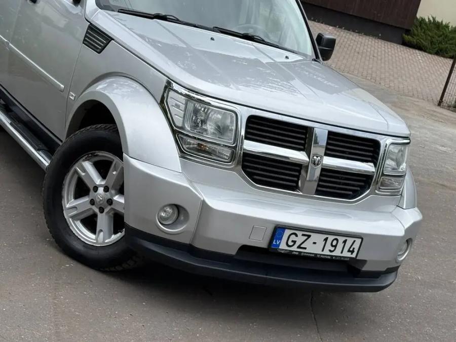 Pelēks Dodge Nitro 2007 Jūrmala, ar dzinēja tilpumu 2.80 L un nobraukumu 268 tūkst. km par 3950 €, foto 12 vietnē AUTOMOTO.COM.LV