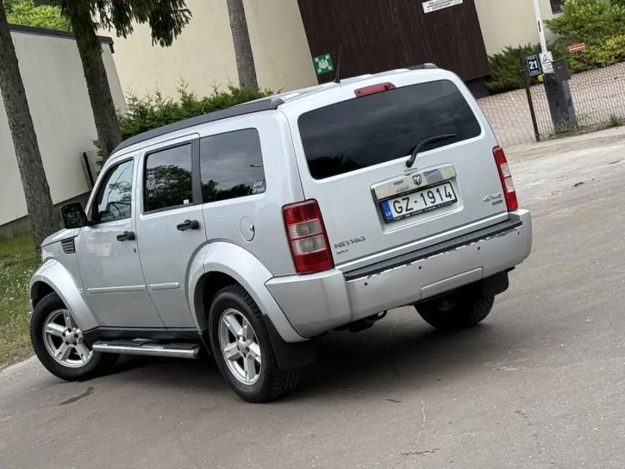 Pelēks Dodge Nitro 2007 Jūrmala, ar dzinēja tilpumu 2.80 L un nobraukumu 268 tūkst. km par 3950 €, foto 17 vietnē AUTOMOTO.COM.LV