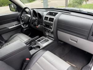 Pelēks Dodge Nitro 2007 Jūrmala, ar dzinēja tilpumu 2.80 L un nobraukumu 268 tūkst. km par 3950 €, foto 22 vietnē AUTOMOTO.COM.LV