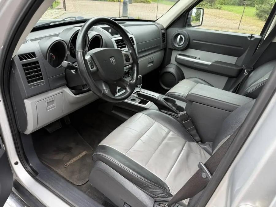 Pelēks Dodge Nitro 2007 Jūrmala, ar dzinēja tilpumu 2.80 L un nobraukumu 268 tūkst. km par 3950 €, foto 27 vietnē AUTOMOTO.COM.LV