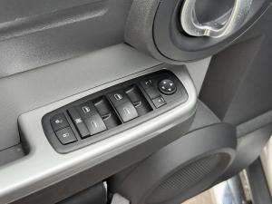Pelēks Dodge Nitro 2007 Jūrmala, ar dzinēja tilpumu 2.80 L un nobraukumu 268 tūkst. km par 3950 €, foto 28 vietnē AUTOMOTO.COM.LV