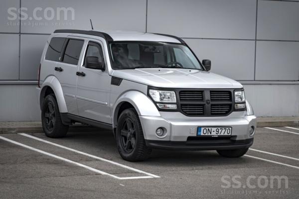Grey Dodge Nitro 2009 in Riga, with an engine capacity of 2.80 L and mileage of 295 thousand km for 5990 €, photo 3 on AUTOMOTO.COM.LV