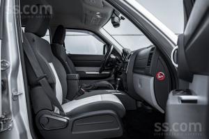 Grey Dodge Nitro 2009 in Riga, with an engine capacity of 2.80 L and mileage of 295 thousand km for 5990 €, photo 9 on AUTOMOTO.COM.LV