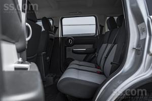 Grey Dodge Nitro 2009 in Riga, with an engine capacity of 2.80 L and mileage of 295 thousand km for 5990 €, photo 10 on AUTOMOTO.COM.LV