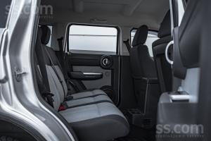 Grey Dodge Nitro 2009 in Riga, with an engine capacity of 2.80 L and mileage of 295 thousand km for 5990 €, photo 11 on AUTOMOTO.COM.LV
