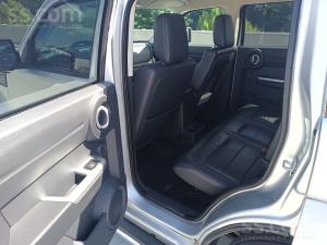 Grey Dodge Nitro 2011 in Riga, with an engine capacity of 4.00 L and mileage of 194 thousand km for 3900 €, photo 12 on AUTOMOTO.COM.LV