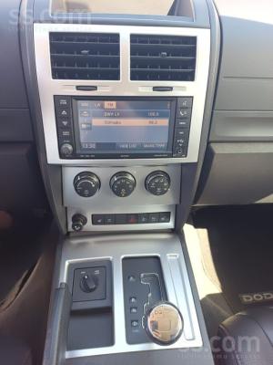 Grey Dodge Nitro 2011 in Riga, with an engine capacity of 4.00 L and mileage of 194 thousand km for 3900 €, photo 18 on AUTOMOTO.COM.LV