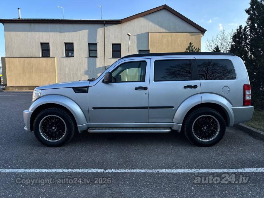 Pelēks Dodge Nitro 2007 Tallina, ar dzinēja tilpumu 2.80 L un nobraukumu 296 tūkst. km par 2999 €, foto 6 vietnē AUTOMOTO.COM.LV