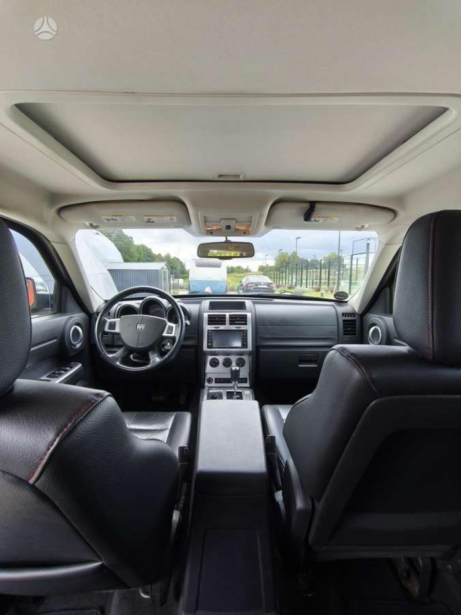 Oranžs Dodge Nitro 2008 Elektrėnai, ar dzinēja tilpumu 2.78 L un nobraukumu 201 tūkst. km par 3900 €, foto 6 vietnē AUTOMOTO.COM.LV