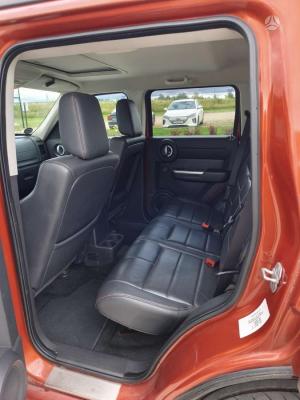 Oranžs Dodge Nitro 2008 Elektrėnai, ar dzinēja tilpumu 2.78 L un nobraukumu 201 tūkst. km par 3900 €, foto 8 vietnē AUTOMOTO.COM.LV