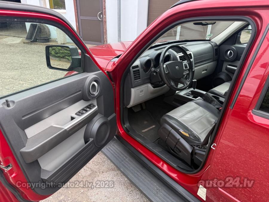 Красный Додж Нитро 2007 в Валга, объемом двигателя 2.80 л и пробегом 200 тыс. км за 3900 €, фото 9 на AUTOMOTO.COM.LV
