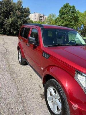 Sarkans Dodge Nitro 2007 Šauļi, ar dzinēja tilpumu 2.77 L un nobraukumu 270 tūkst. km par 3900 €, foto 4 vietnē AUTOMOTO.COM.LV