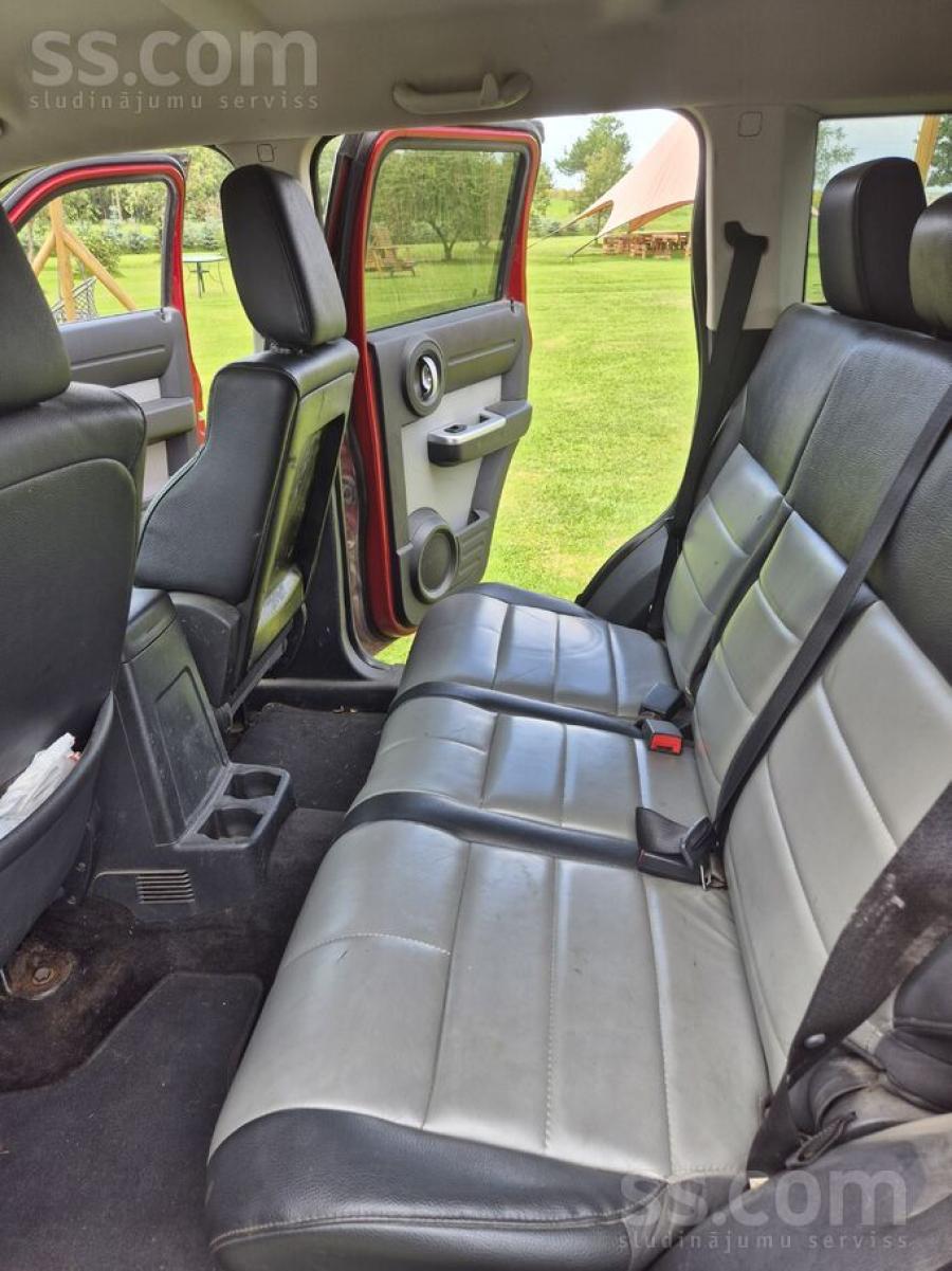 Red Dodge Nitro 2007 in Riga, with an engine capacity of 2.80 L and mileage of 0 thousand km for 2850 €, photo 6 on AUTOMOTO.COM.LV