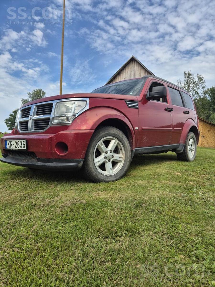 Red Dodge Nitro 2007 in Riga, with an engine capacity of 2.80 L and mileage of 0 thousand km for 2850 €, photo 8 on AUTOMOTO.COM.LV