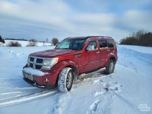 Red Dodge Nitro 2008 in Vilnius, with an engine capacity of 2.80 L and mileage of 260 thousand km for 2222 €, photo 8 on AUTOMOTO.COM.LV