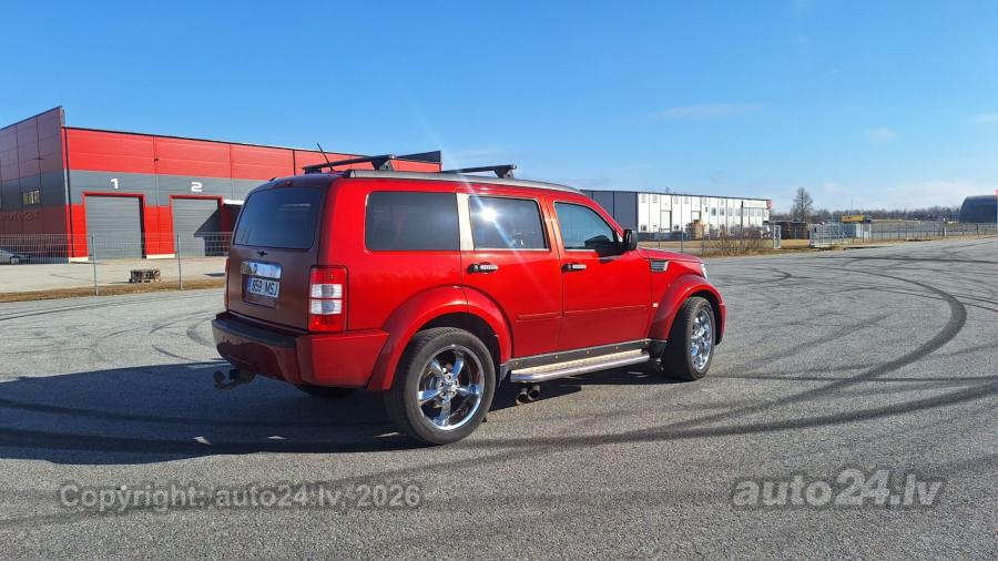 Red Dodge Nitro 2009 in Tallinn, with an engine capacity of 2.80 L and mileage of 286 thousand km for 6000 €, photo 3 on AUTOMOTO.COM.LV