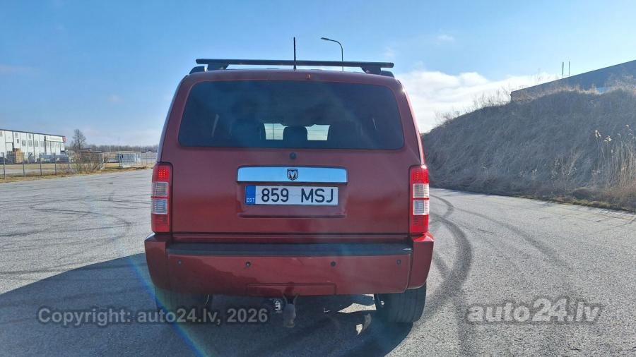 Red Dodge Nitro 2009 in Tallinn, with an engine capacity of 2.80 L and mileage of 286 thousand km for 6000 €, photo 5 on AUTOMOTO.COM.LV