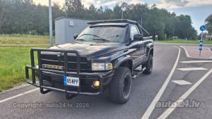 Melns Dodge RAM 1999 Tallina, ar dzinēja tilpumu 5.20 L un nobraukumu 0 tūkst. km par 7000 €, foto 3 vietnē AUTOMOTO.COM.LV