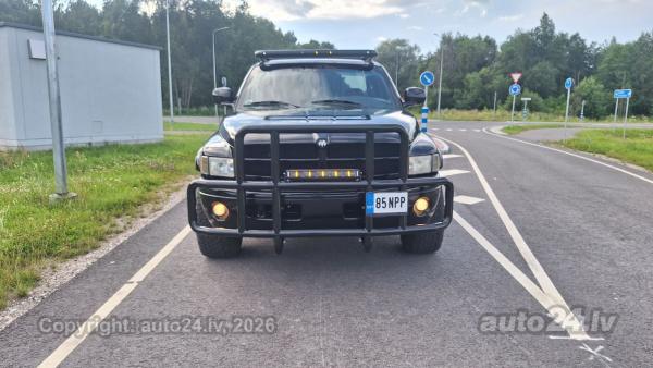 Black Dodge RAM 1999 in Tallinn, with an engine capacity of 5.20 L and mileage of 0 thousand km for 7000 €, photo 3 on AUTOMOTO.COM.LV