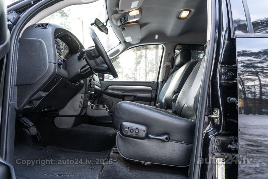 Melns Dodge RAM 2005 Tallina, ar dzinēja tilpumu 5.70 L un nobraukumu 139 tūkst. km par 19900 €, foto 14 vietnē AUTOMOTO.COM.LV