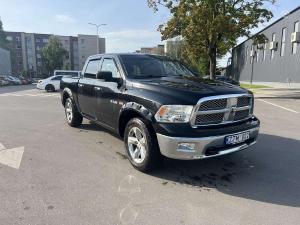 Black Dodge RAM 2009 in Panevezys, with an engine capacity of 5.70 L and mileage of 200 thousand km for 12100 €, photo 2 on AUTOMOTO.COM.LV