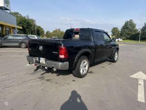 Black Dodge RAM 2009 in Panevezys, with an engine capacity of 5.70 L and mileage of 200 thousand km for 12100 €, photo 3 on AUTOMOTO.COM.LV