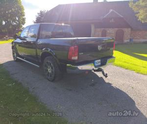 Melns Dodge RAM 2013 Tallina, ar dzinēja tilpumu 3.60 L un nobraukumu 305 tūkst. km par 17000 €, foto 6 vietnē AUTOMOTO.COM.LV