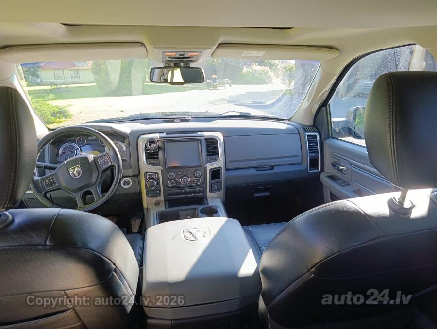 Melns Dodge RAM 2013 Tallina, ar dzinēja tilpumu 3.60 L un nobraukumu 305 tūkst. km par 17000 €, foto 9 vietnē AUTOMOTO.COM.LV