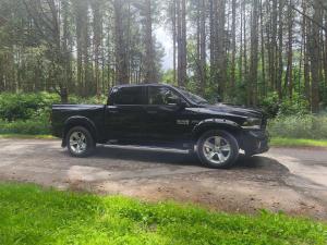 Black Dodge RAM 2014 in Panevezys, with an engine capacity of 5.70 L and mileage of 357 thousand km for 13700 €, photo 6 on AUTOMOTO.COM.LV