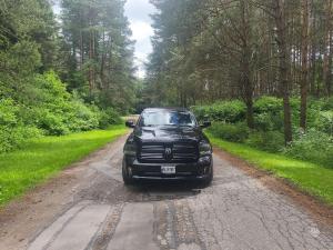 Black Dodge RAM 2014 in Panevezys, with an engine capacity of 5.70 L and mileage of 357 thousand km for 13700 €, photo 9 on AUTOMOTO.COM.LV
