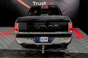 Melns Dodge RAM 2016 Pērnava, ar dzinēja tilpumu 5.70 L un nobraukumu 130 tūkst. km par 33000 €, foto 11 vietnē AUTOMOTO.COM.LV