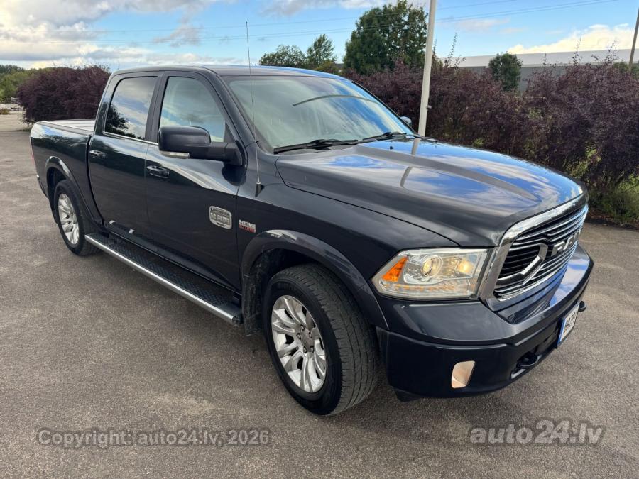 Black Dodge RAM 2018 in Tallinn, with an engine capacity of 5.70 L and mileage of 241 thousand km for 24790 €, photo 4 on AUTOMOTO.COM.LV