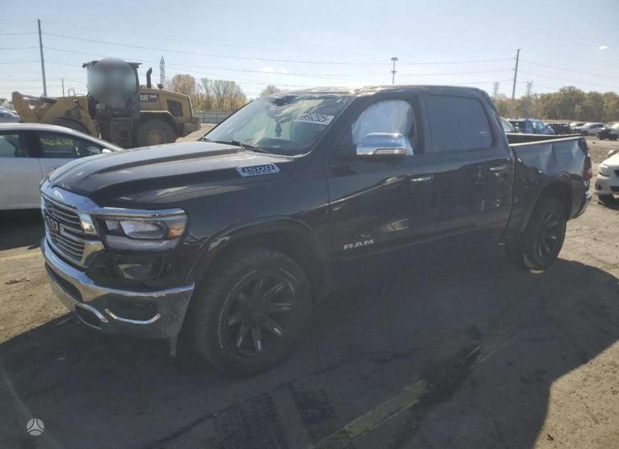 Melns Dodge RAM 2019 Klaipėda, ar dzinēja tilpumu 5.70 L un nobraukumu 116 tūkst. km par 14900 €, foto 1 vietnē AUTOMOTO.COM.LV