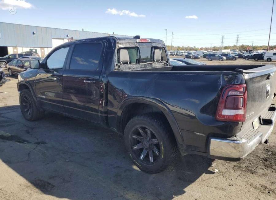 Melns Dodge RAM 2019 Klaipėda, ar dzinēja tilpumu 5.70 L un nobraukumu 116 tūkst. km par 14900 €, foto 2 vietnē AUTOMOTO.COM.LV