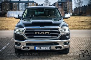 Black Dodge RAM 2020 in Riga, with an engine capacity of 3.00 L and mileage of 185 thousand km for 39990 €, photo 2 on AUTOMOTO.COM.LV